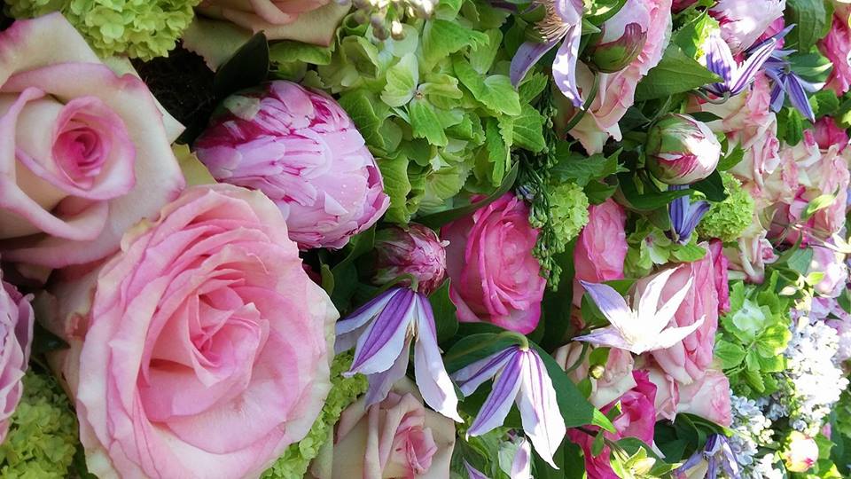 Timfloralis – un buchet de emotii colorate – Violette Boutique des Fleurs